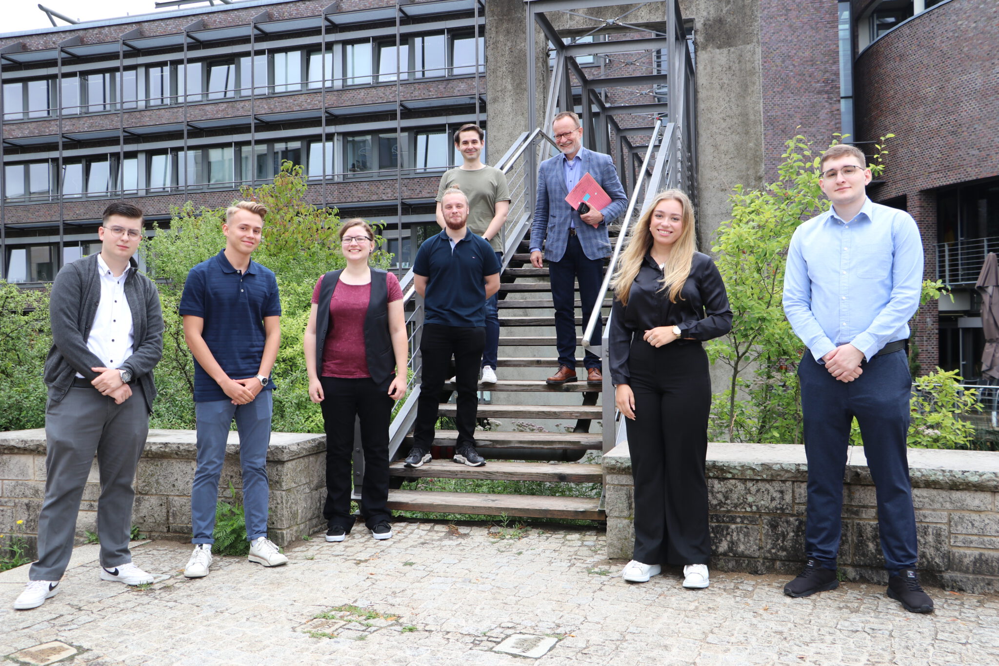 Stadt Garbsen begrüßt neue Auszubildende - Berufe in der Verwaltung ...