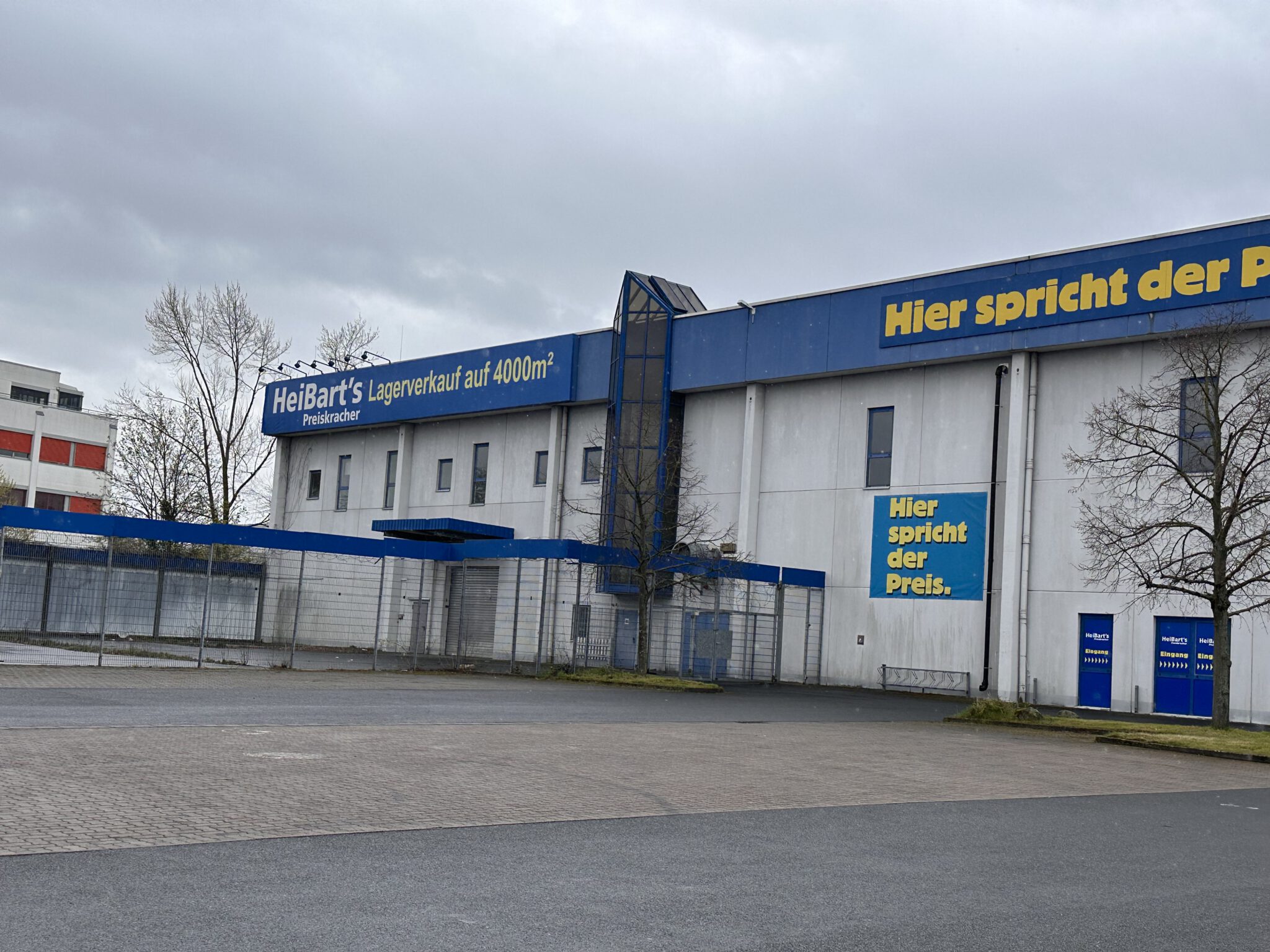 Ehemaliger Praktiker-Markt wird zur Flüchtlingsunterkunft ...